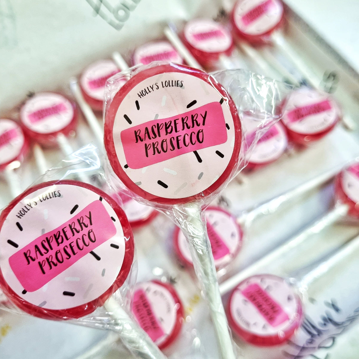 20 Pack Raspberry Prosecco Small Lollipops – Hollyslollies